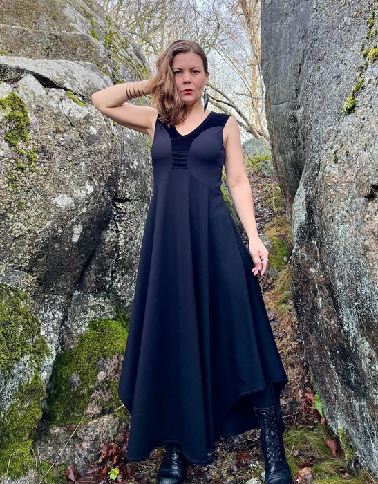 Loviatar mekko - Maxi V :: Vuurran.fi